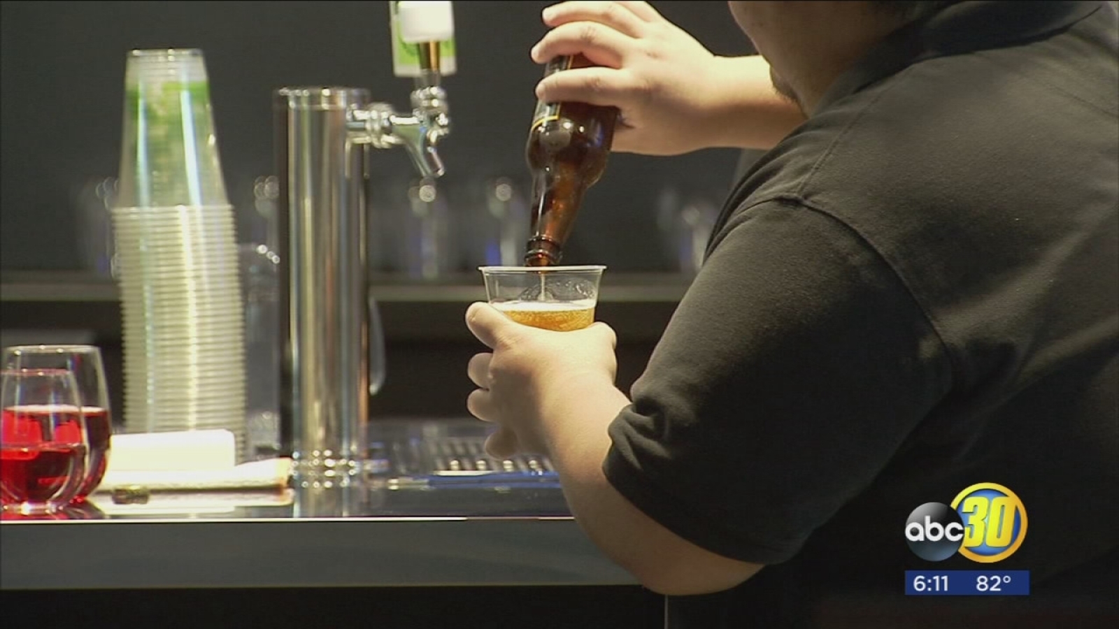 Alcohol at movie theaters proving popular across Valley - ABC30 Fresno
