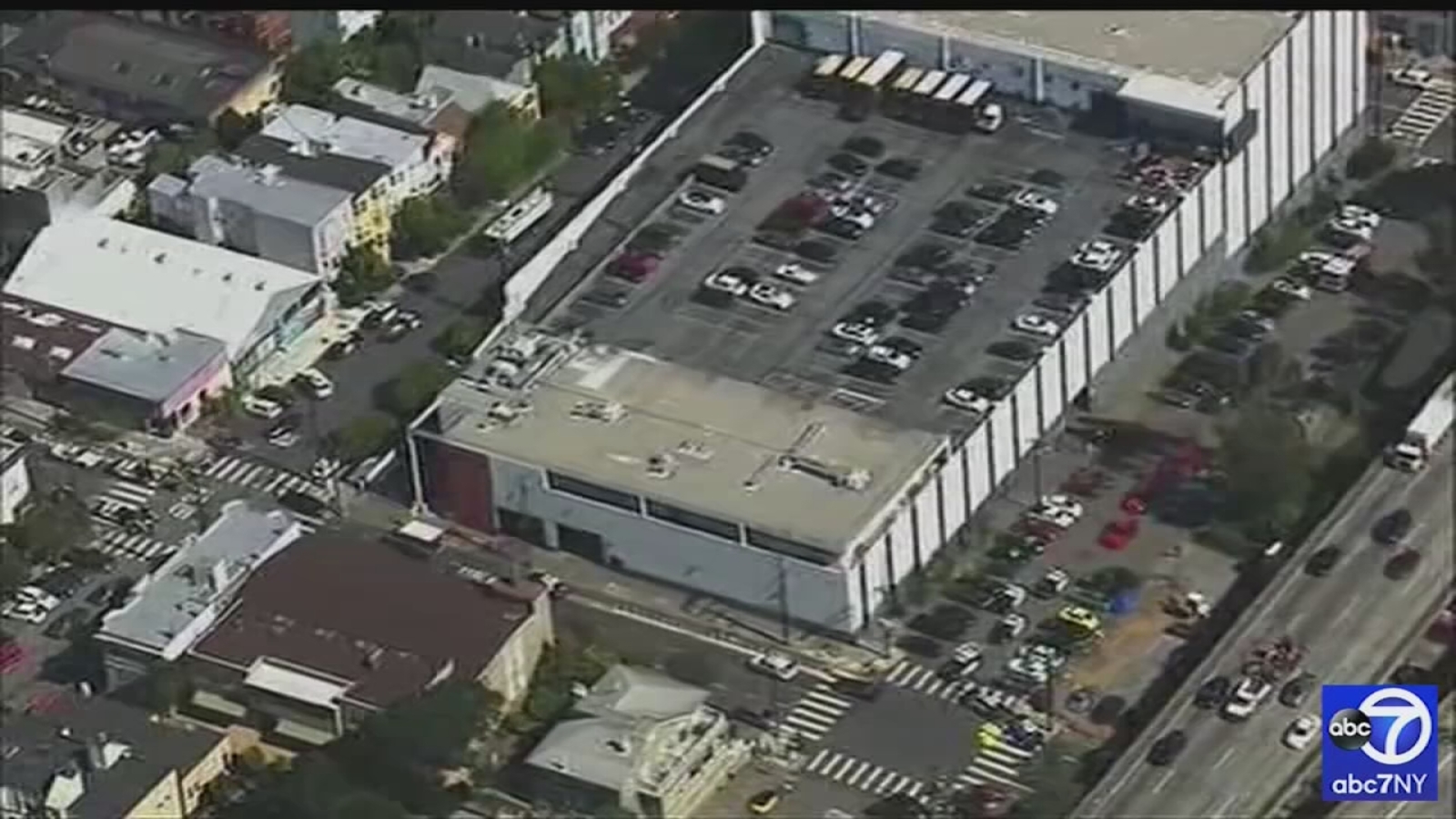 Raw video of San Francisco shooting scene - ABC7 New York