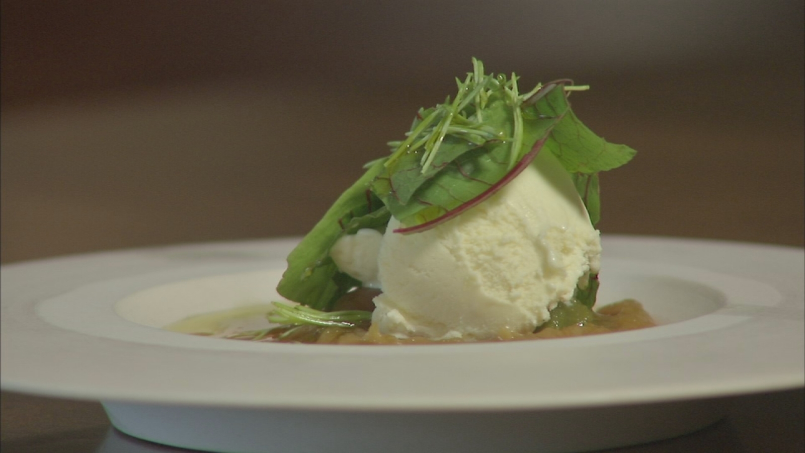 Extra Course: Unique desserts at Smyth - ABC7 Chicago