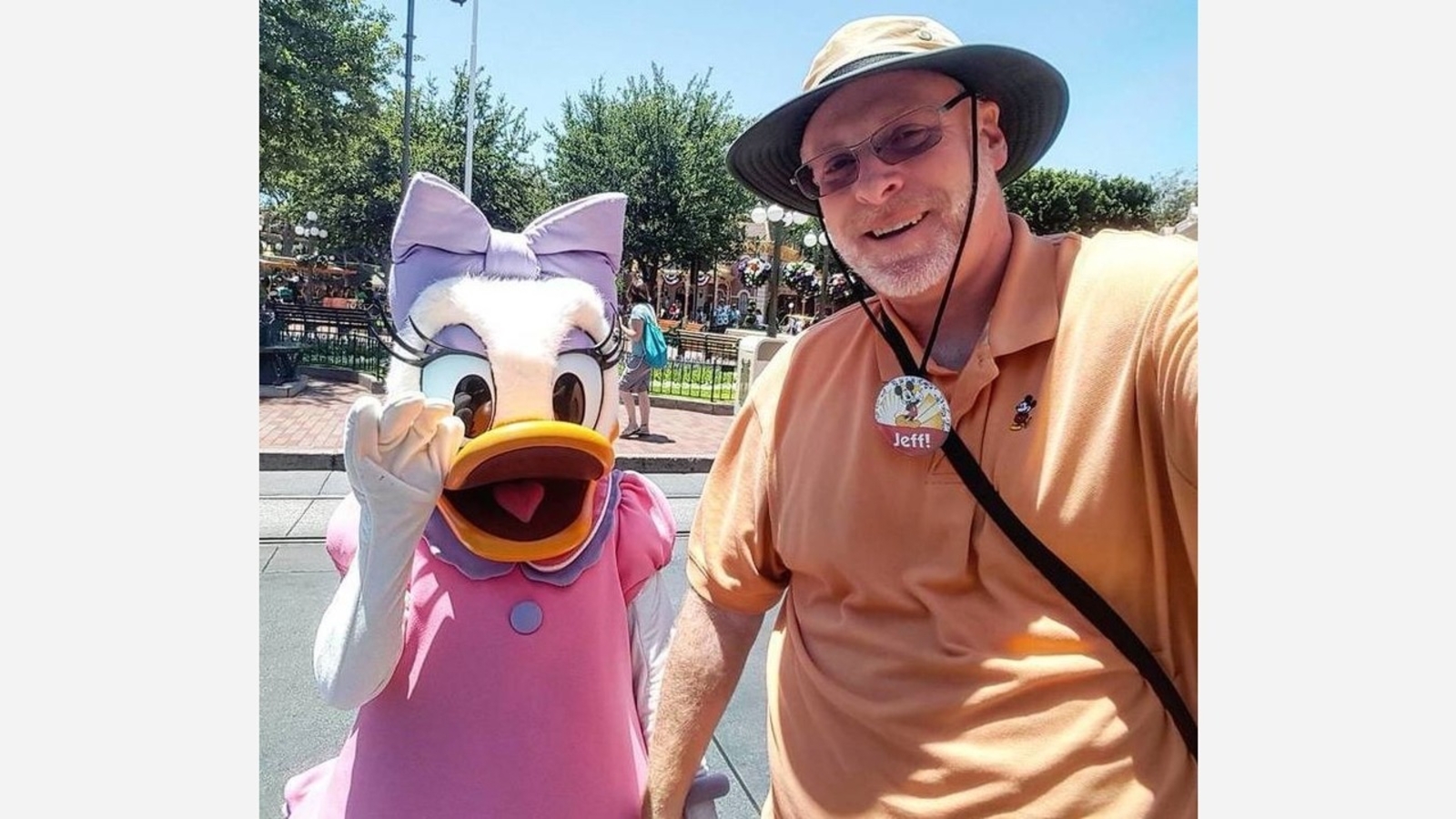 California man visits Disneyland 2,000 days in a row - ABC7 Los Angeles