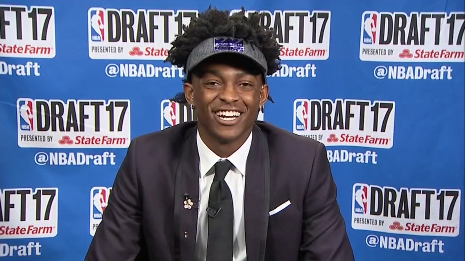 De'Aaron Fox talks to ABC13's Greg Bailey - ABC13 Houston