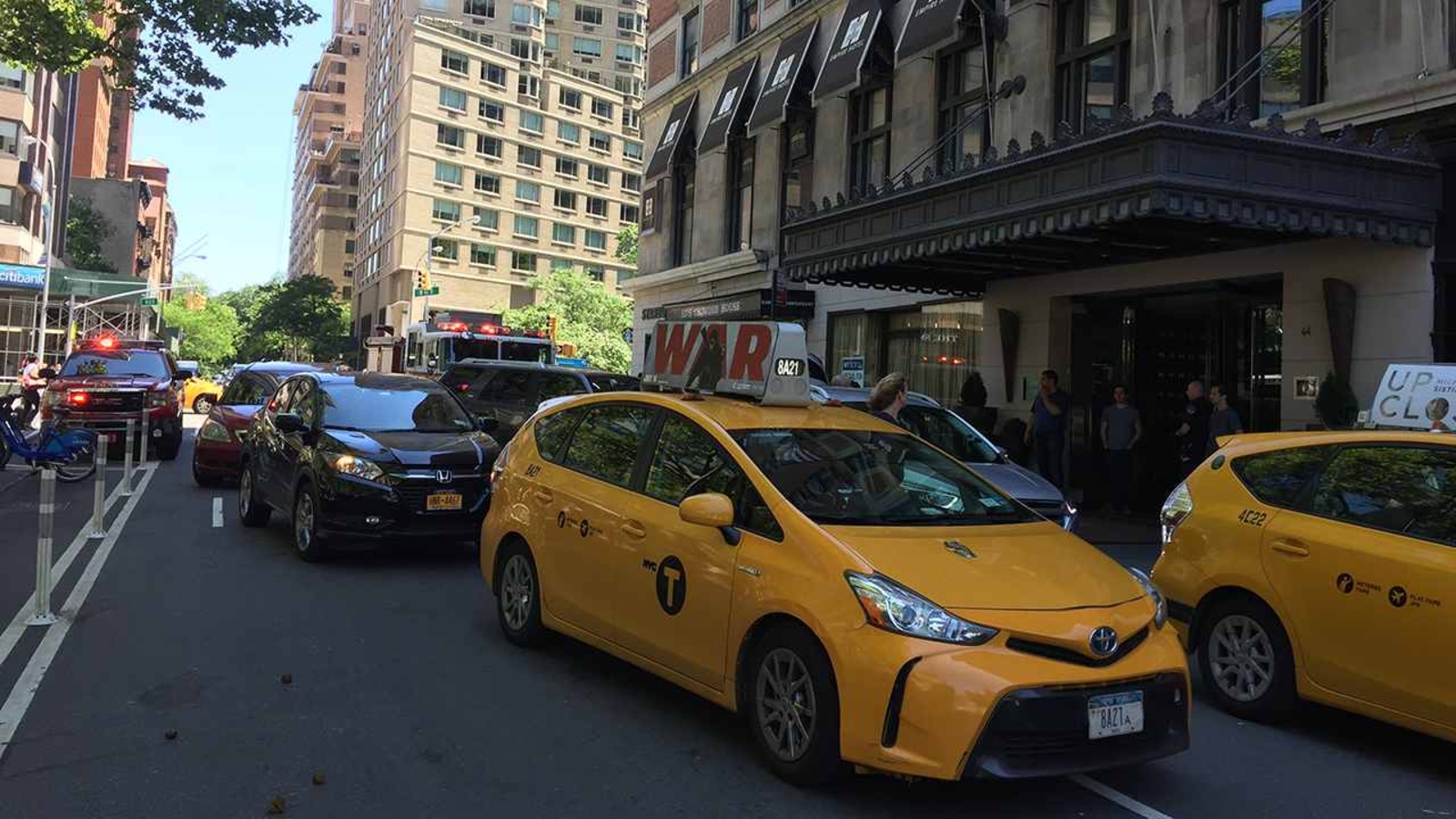 Empire Hotel power goes out on Upper West Side - ABC7 New York