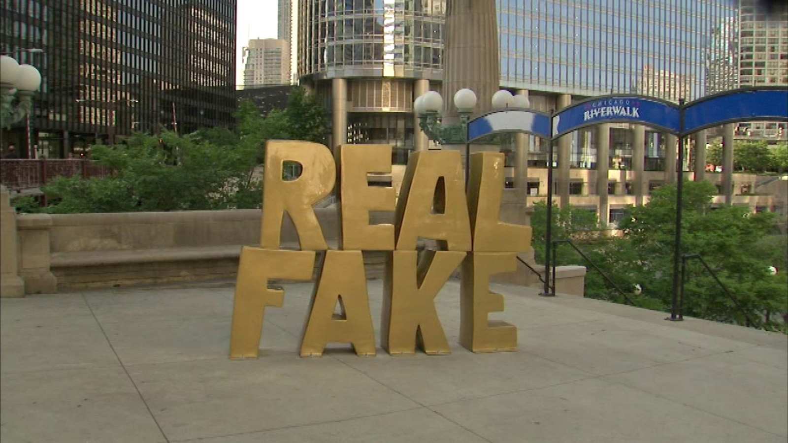 'Real Fake' statue installed in front of Trump Tower - ABC7 Chicago