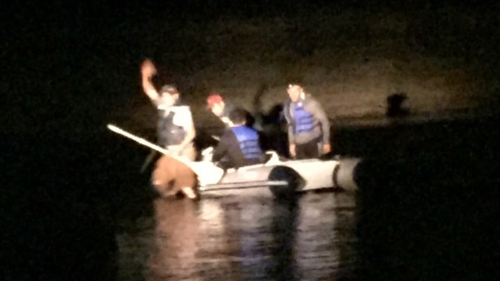4 rescued after inflatable raft drifts off shore in Long Island Sound ...