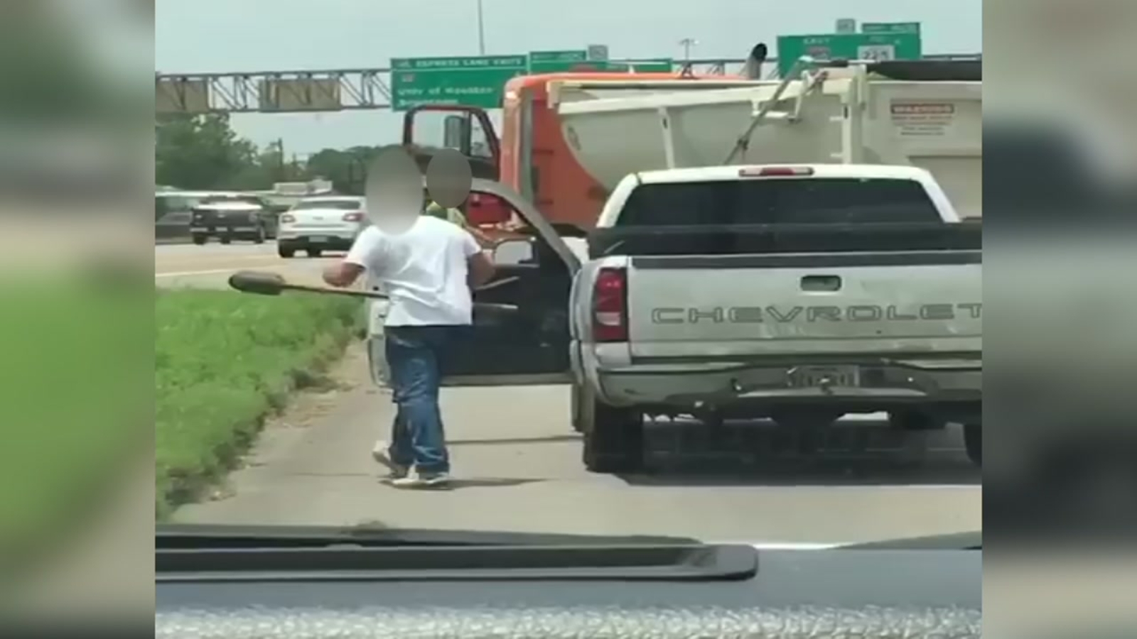 Video shows extreme road rage on Texas Freeway - ABC7 San Francisco