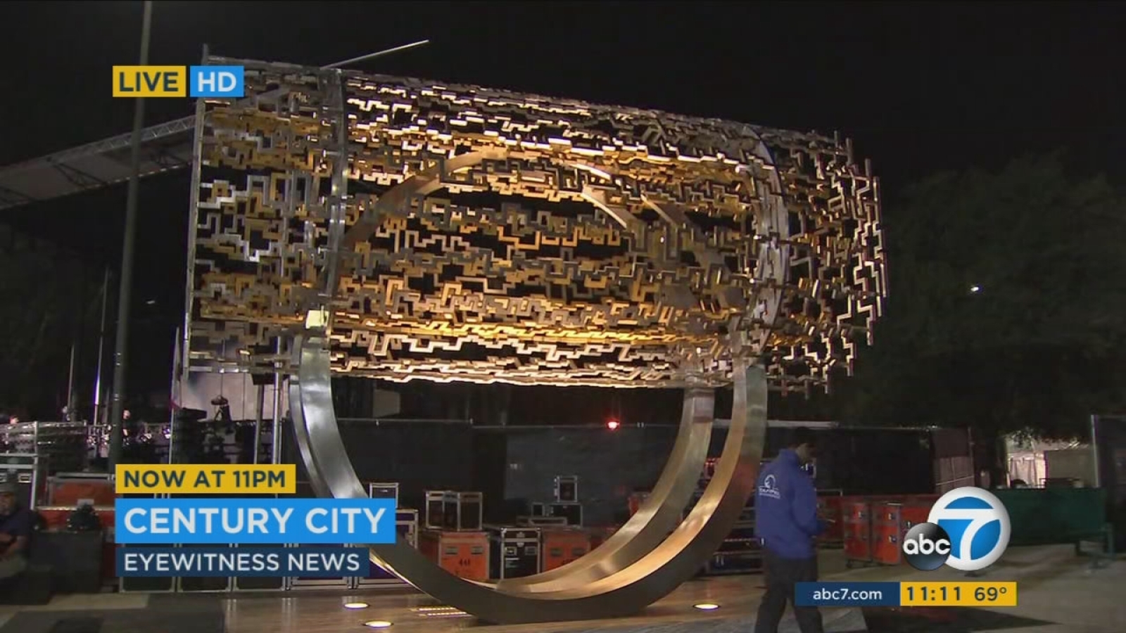 Freedom Sculpture unveiled - ABC7 Los Angeles