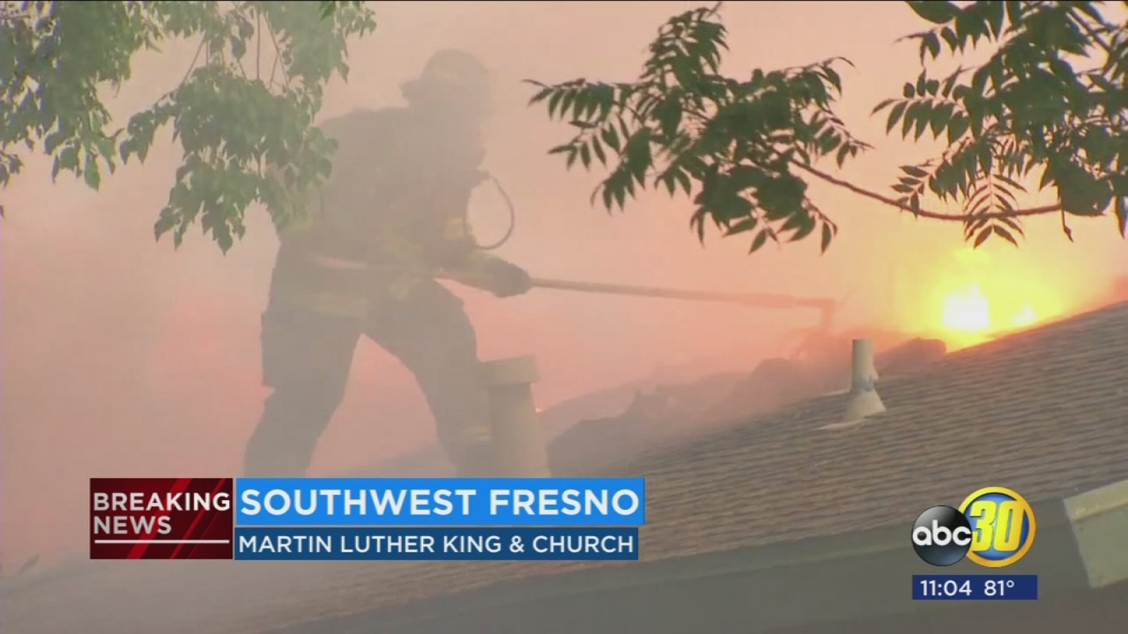 Residents escape as fire destroys Southwest Fresno apartments - ABC30 Fresno