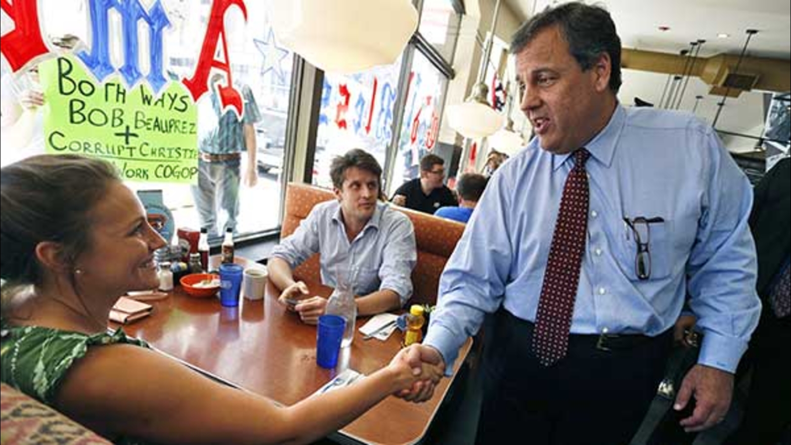 Chris Christie comes to Texas Gov. Rick Perry's defense after ...