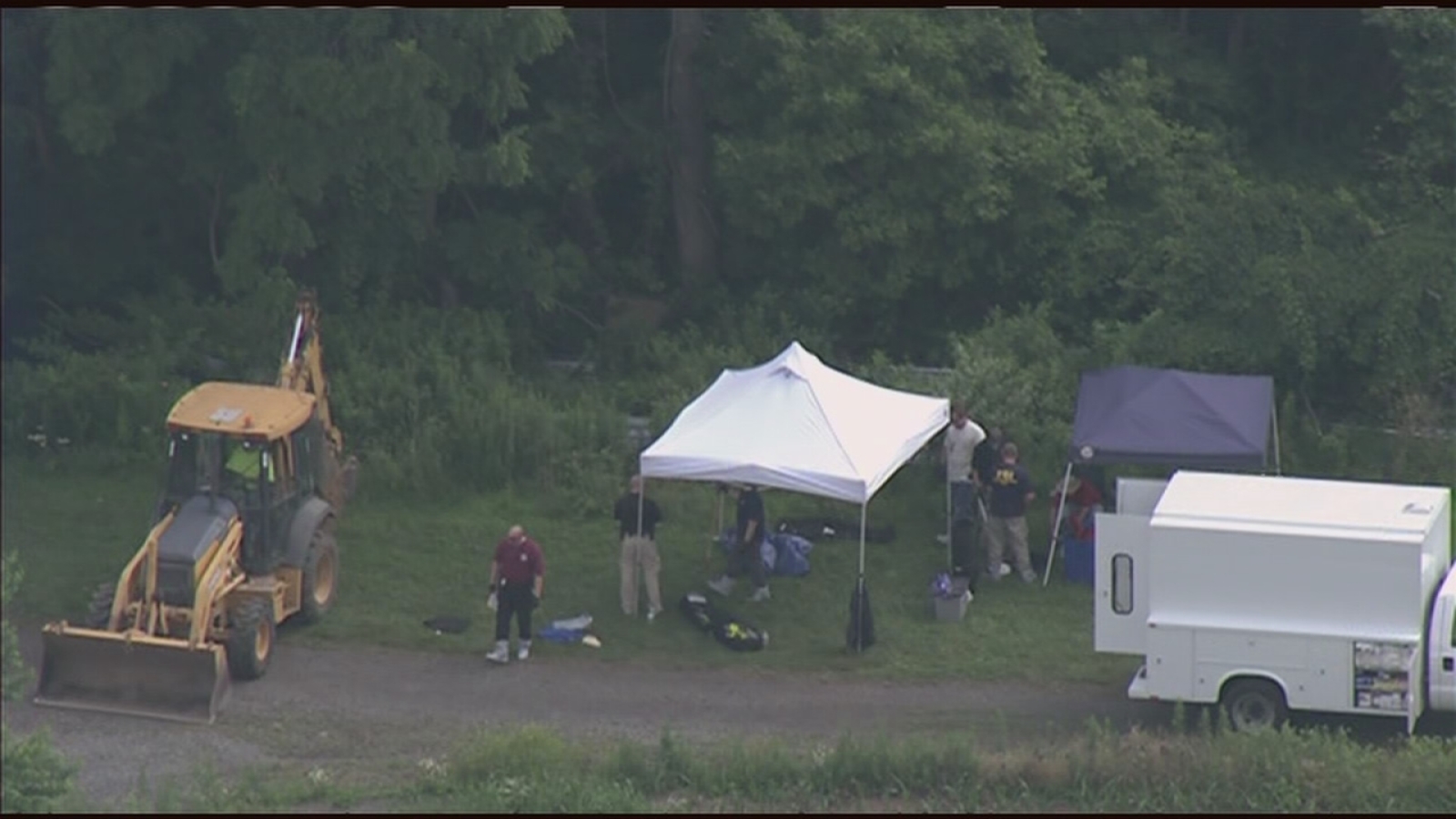 Chopper 6 over scene of search in Bucks County - 6abc Philadelphia