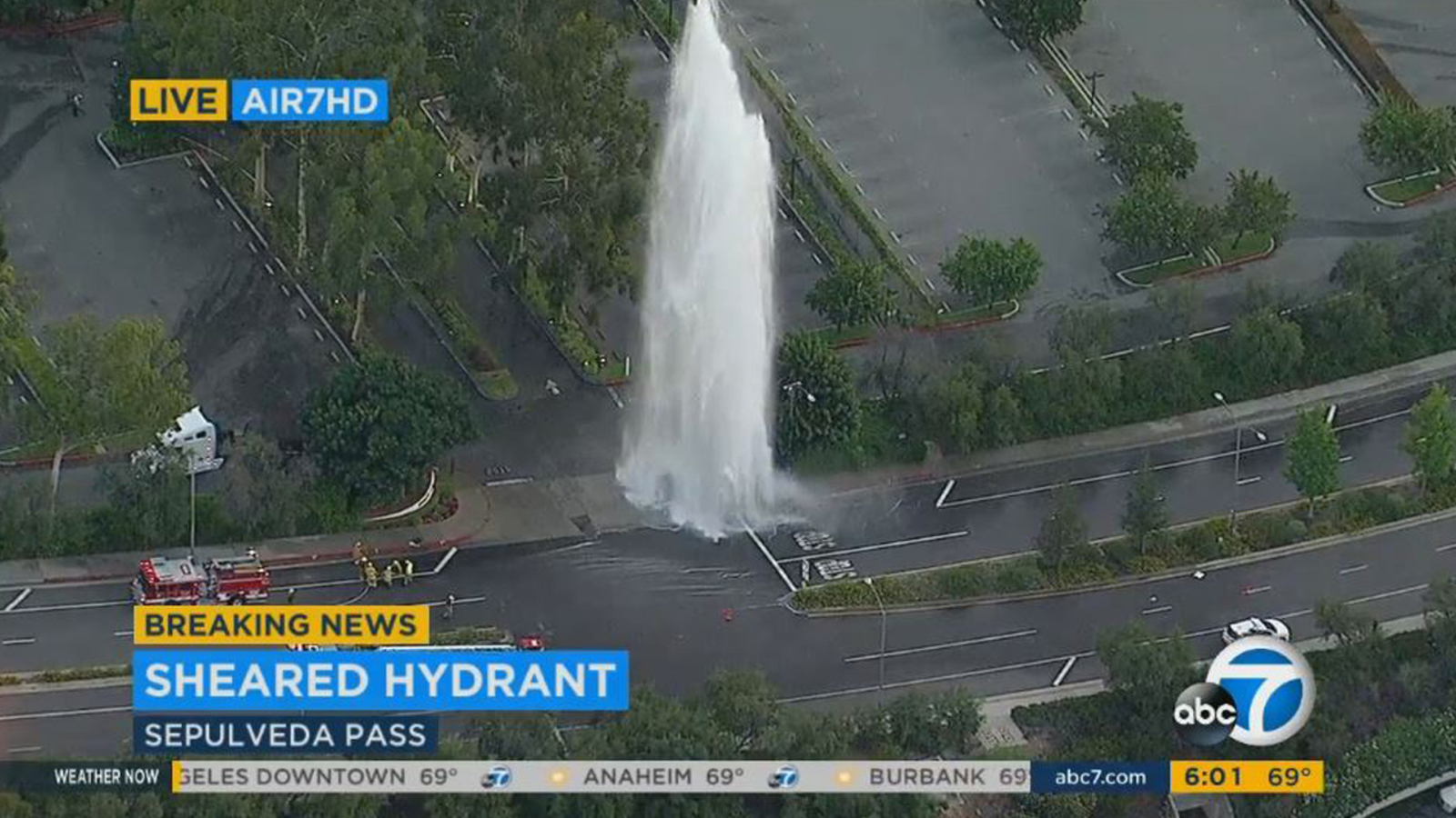 Massive geyser erupts after fire hydrant sheared in Sepulveda Pass ...
