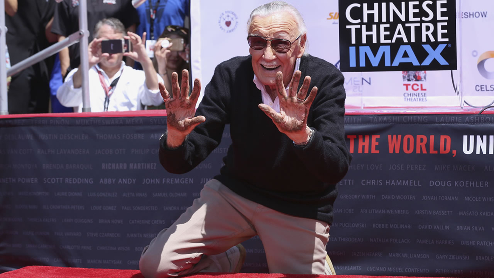 Marvel comics co-creator Stan Lee has hand, footprints immortalized at ...
