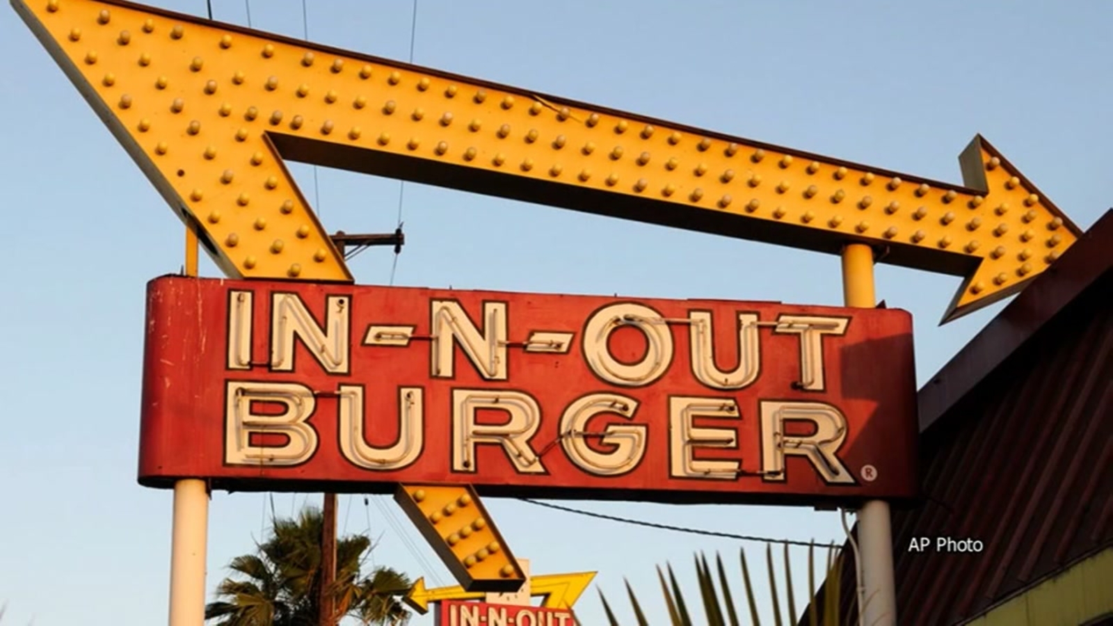 In-N-Out says current tenant lease holding up eatery's opening in ...