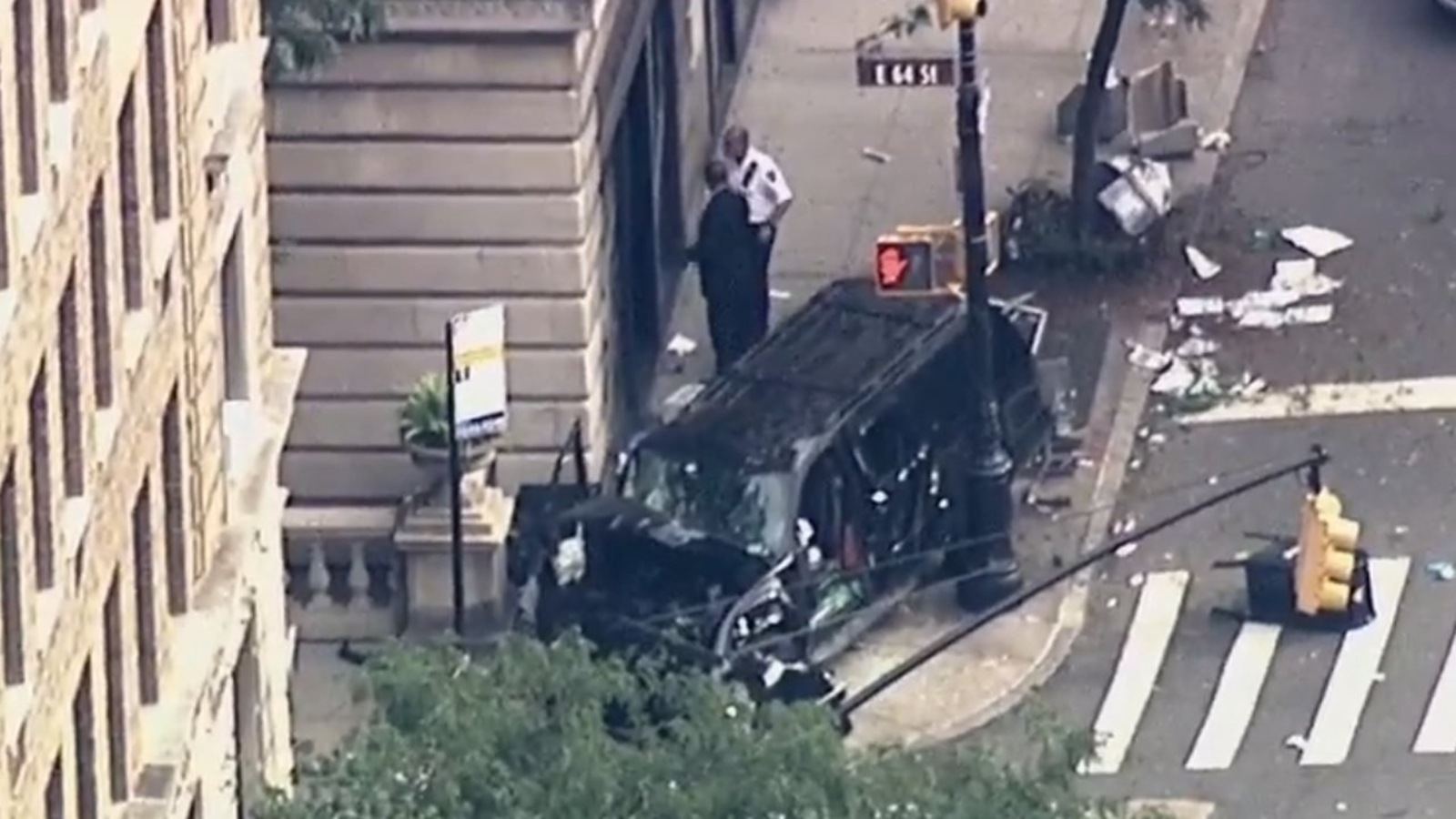 3 hurt, 2 critically, when SUV jumps curb on Upper East Side - ABC7 New ...