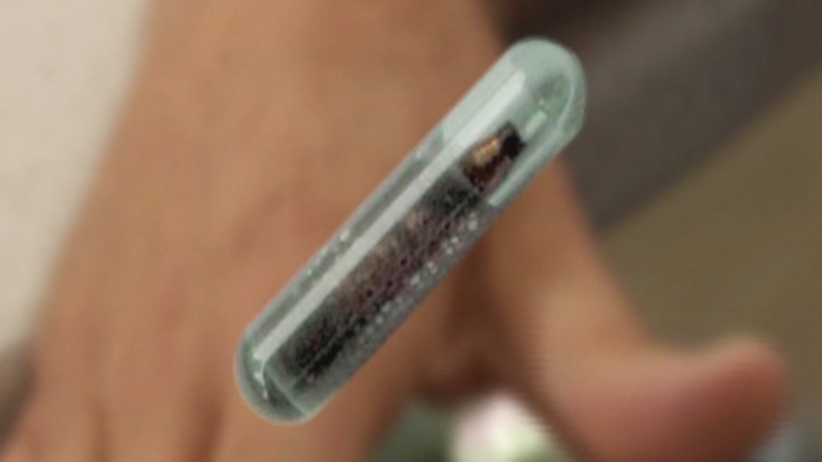 Wisconsin retail tech company offers to microchip its staff - 6abc ...