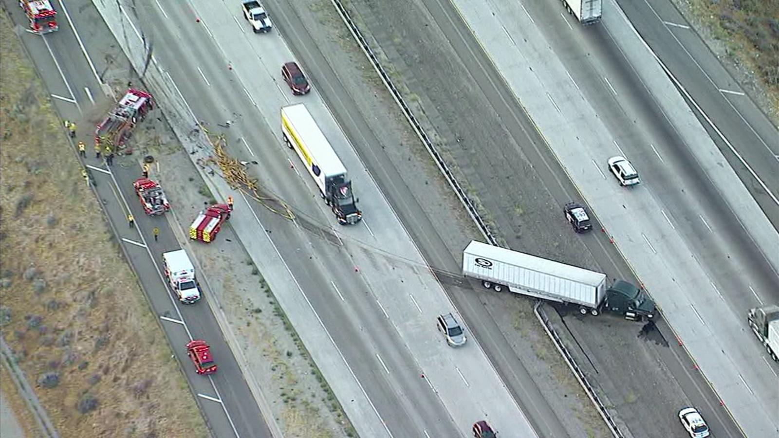 Tractor-trailer, LA County fire engine collide on SB 5 Fwy in Gorman; 4 ...