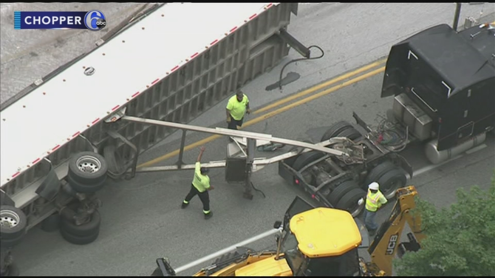 Tractor-trailer carrying scrap metal crashes in Chester Co. - 6abc ...