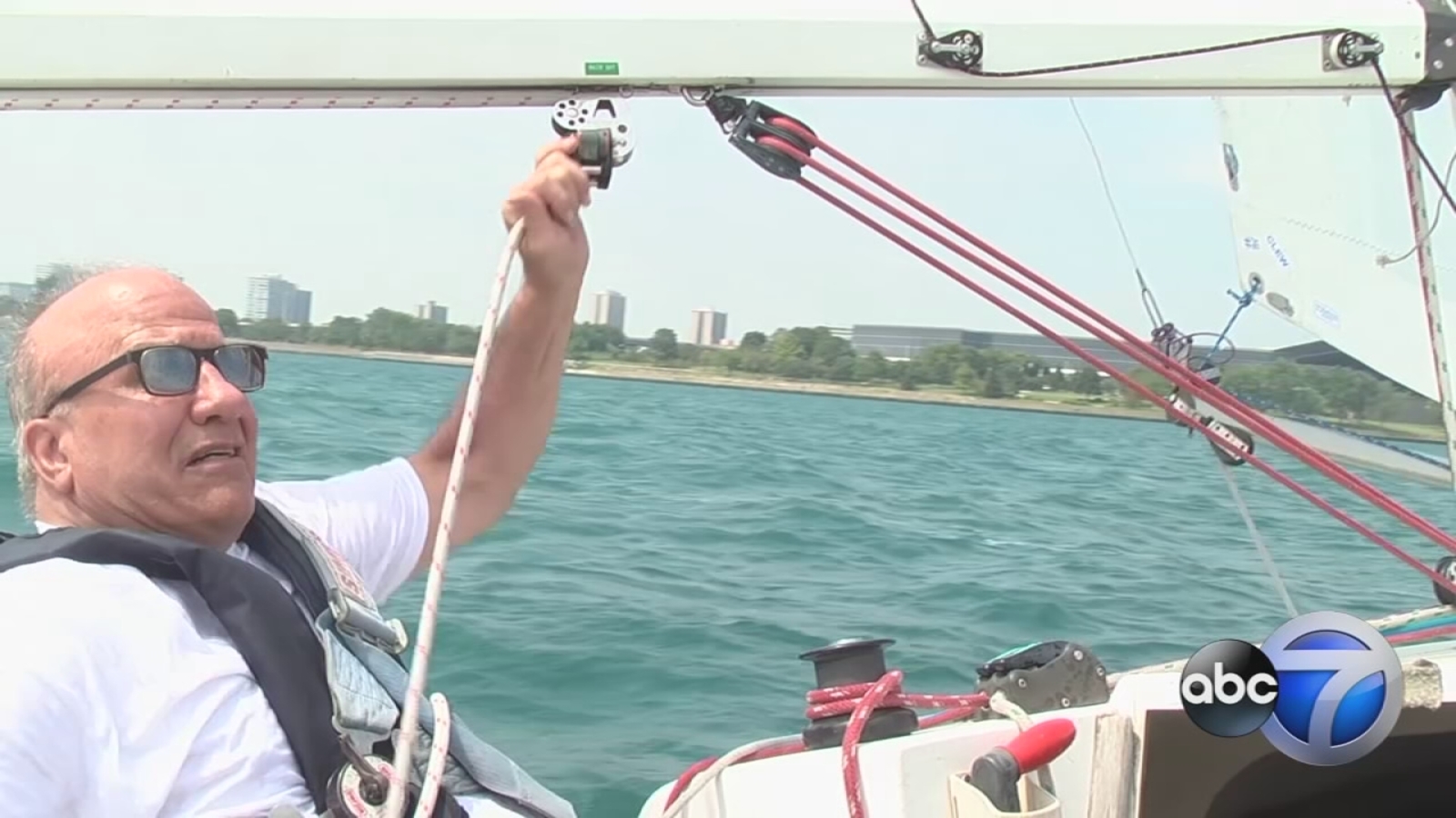Disabled sailors race across Chicago - ABC7 Chicago