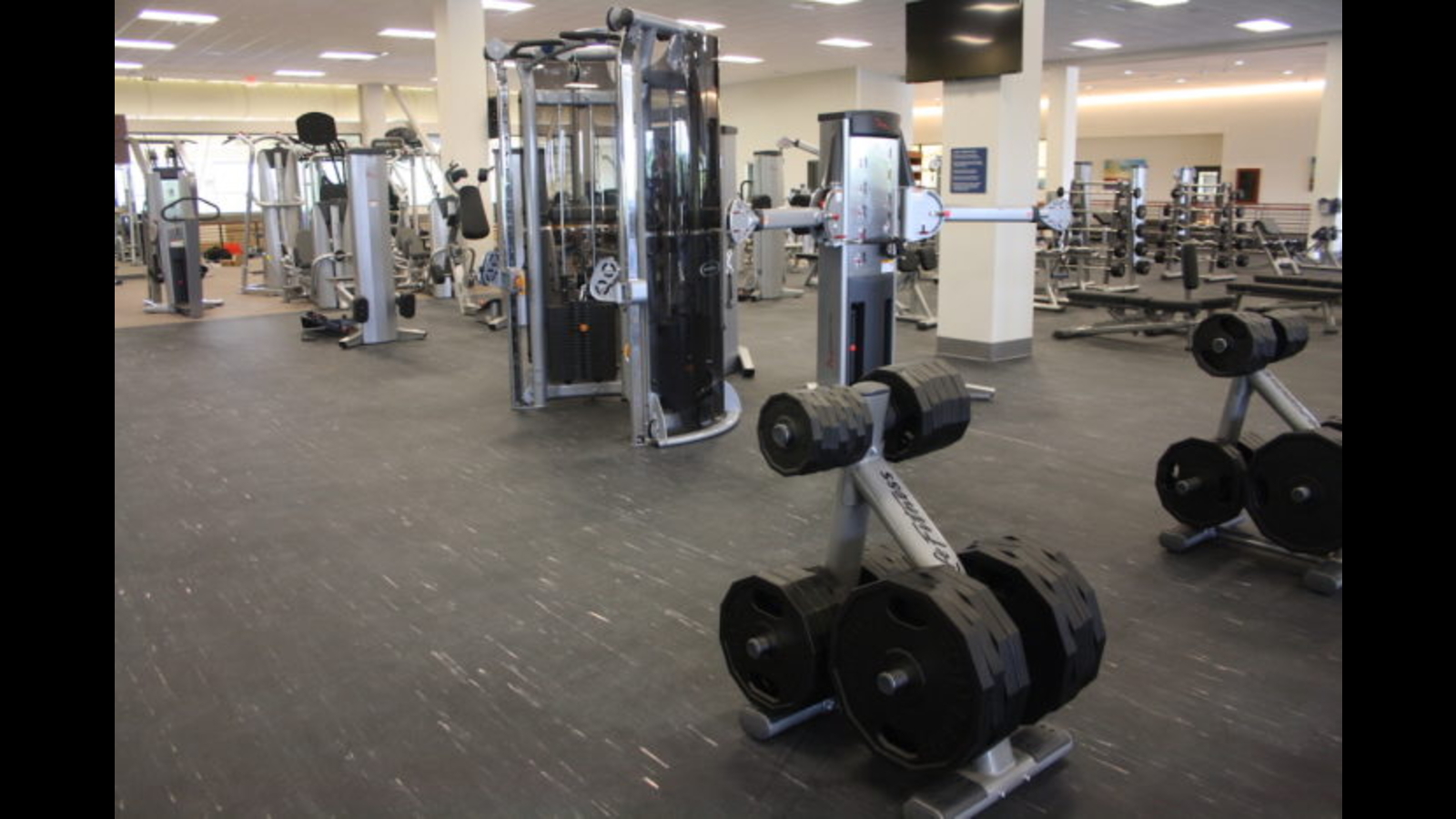 PHOTOS: New resort-style club VillaSport opens in Cypress - ABC13 Houston