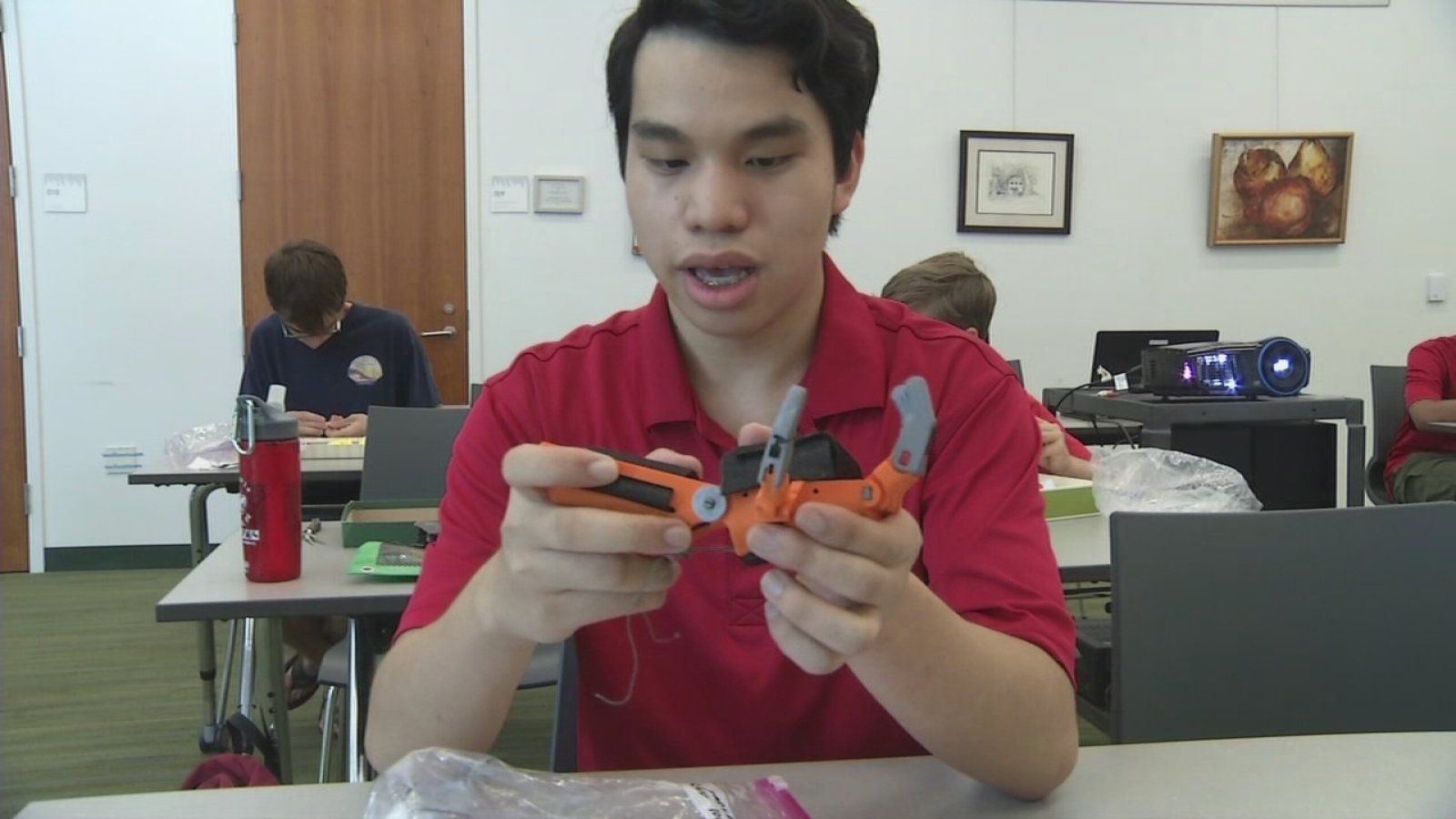 Eagle Scout using 3D printing to make prosthetic hands for kids - 6abc ...