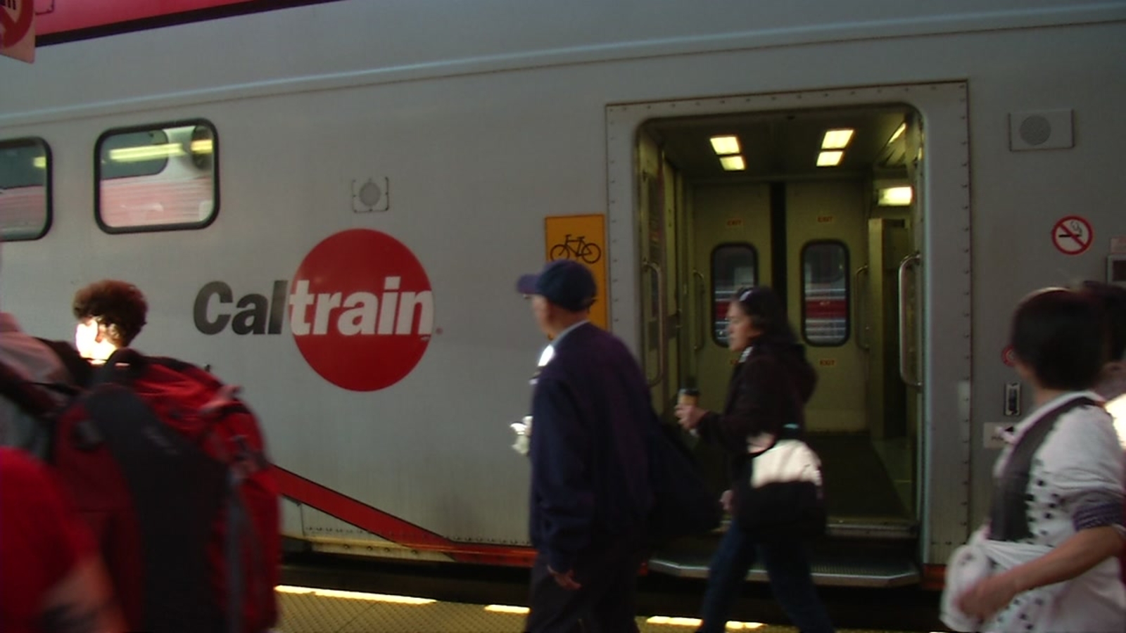 Caltrain announces fare increases starting in October 2017 - ABC7 San ...