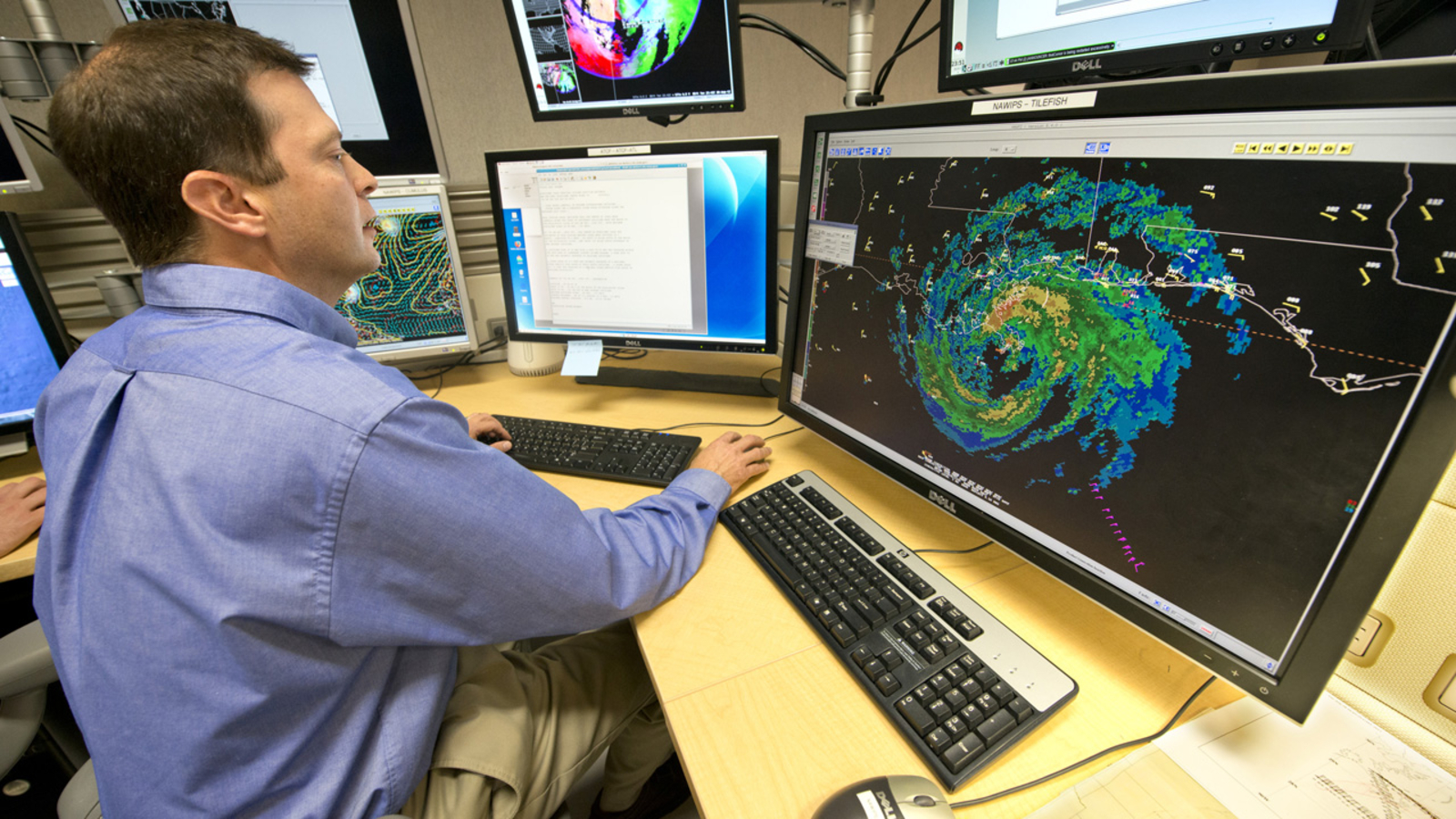 Forecast predicts busy Atlantic hurricane season with 2 to 5 'major ...