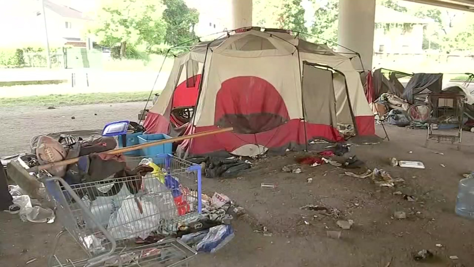 Houston exploring new downtown option for homeless people - ABC13 Houston