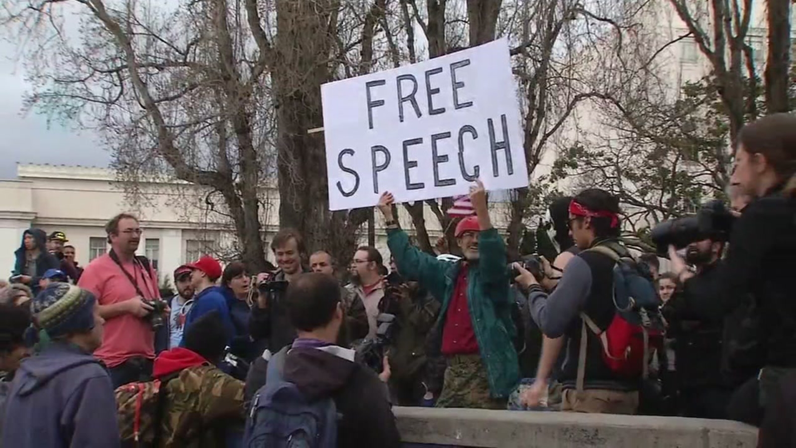 Judge sets bail for far-right activist Kyle Chapman after violent ...