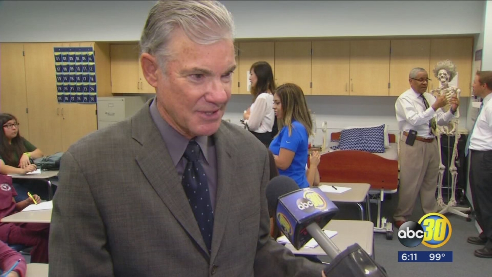 CA state superintendent tours Valley schools - ABC30 Fresno