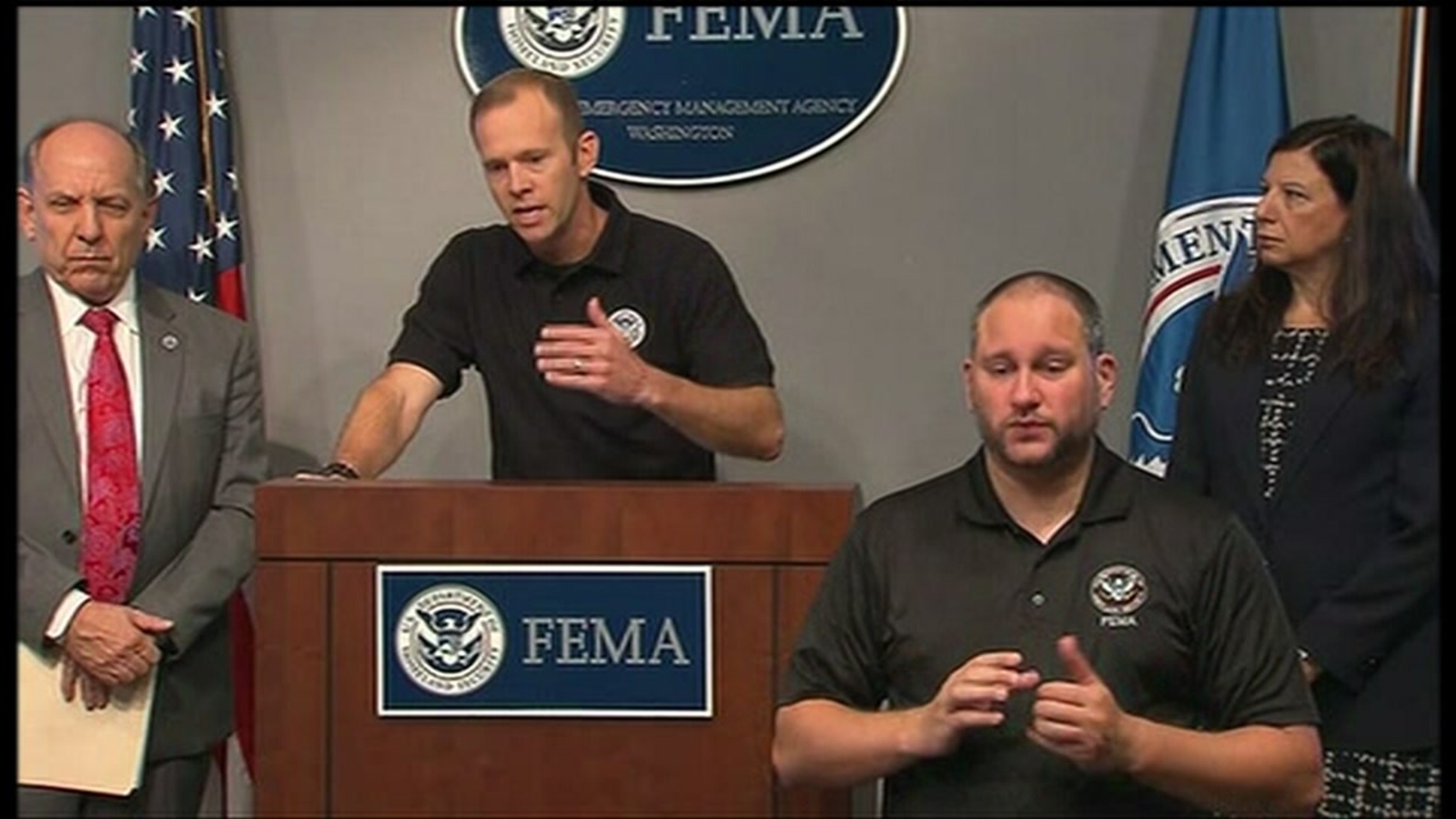 FEMA chief urges residents help neighbors out of flooded homes - ABC13 ...