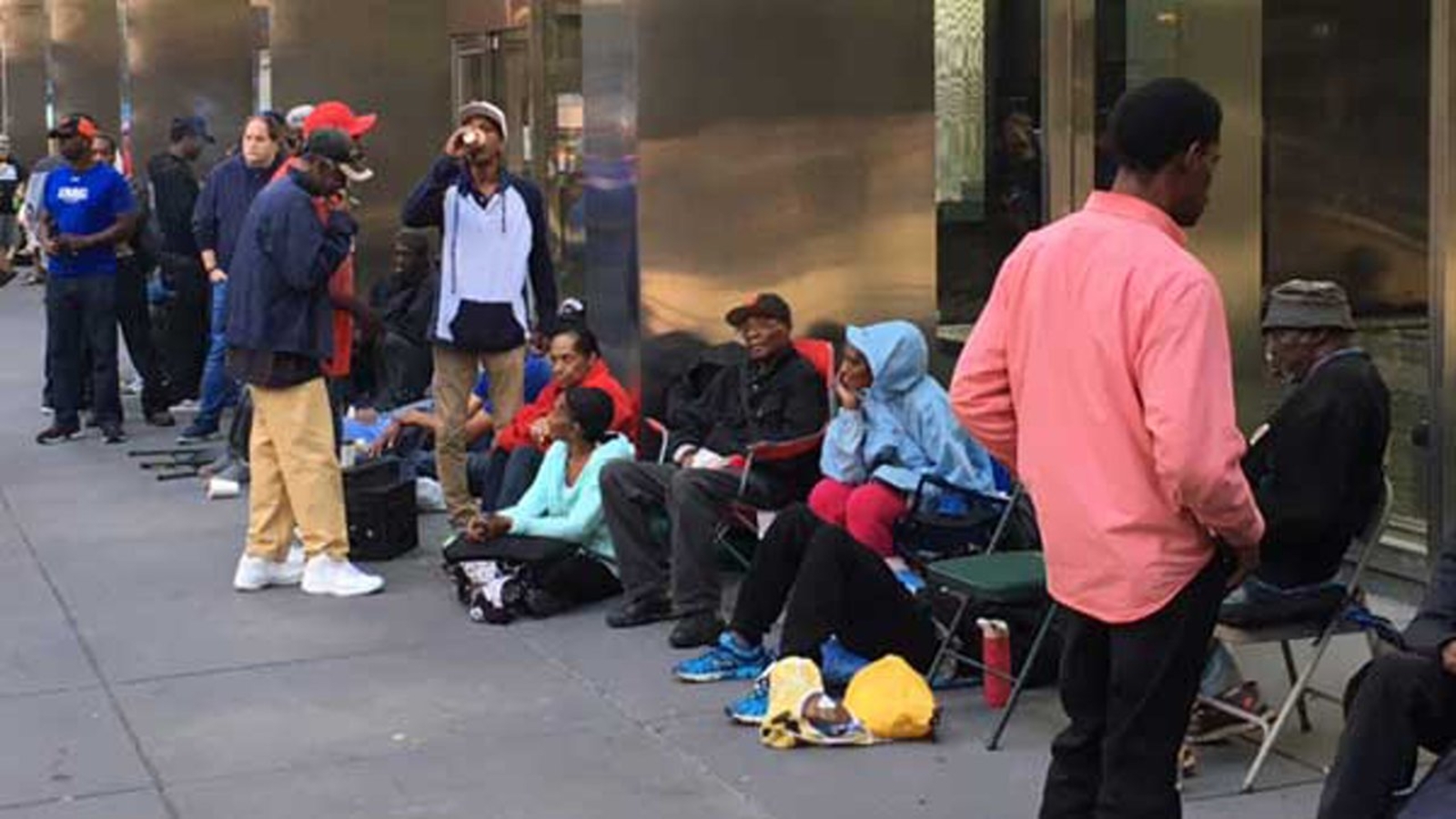 'Hamilton' tickets on sale Tuesday; Chicago run extended - ABC7 Chicago