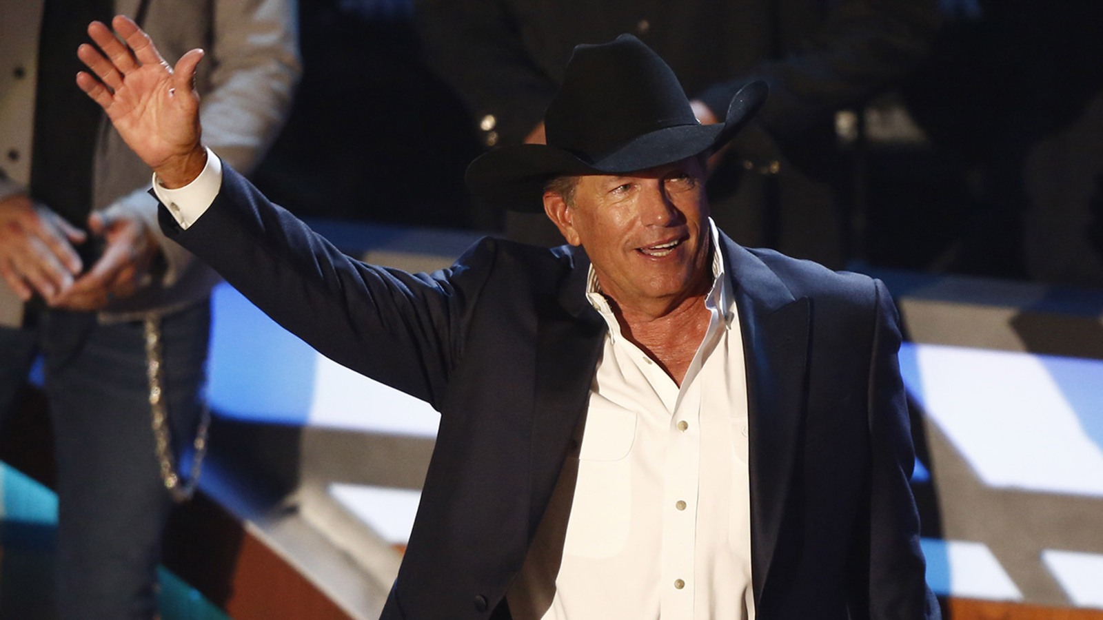 George Strait bringing country music community together for Harvey ...