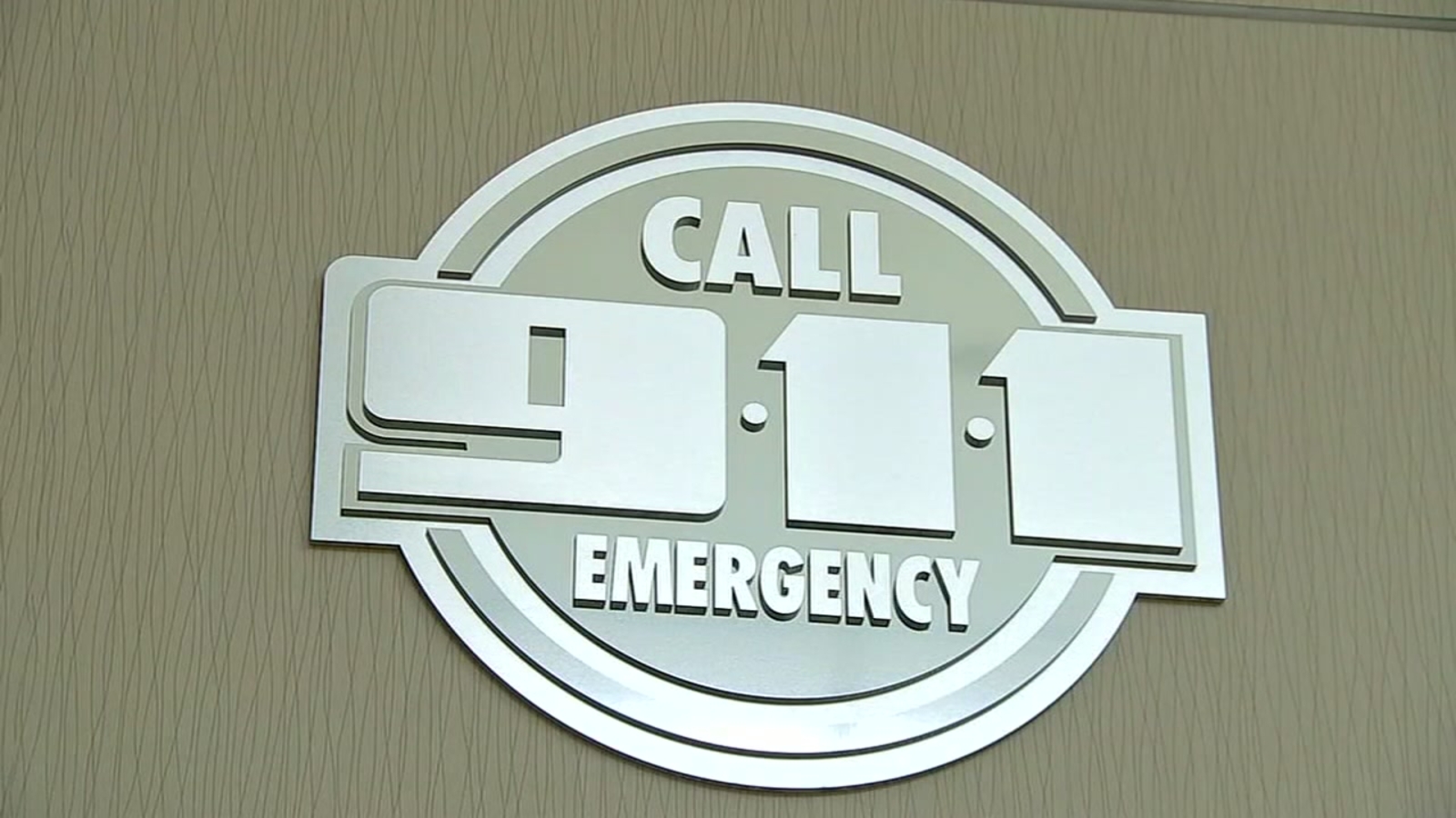 911 call center lost power during floods - ABC13 Houston