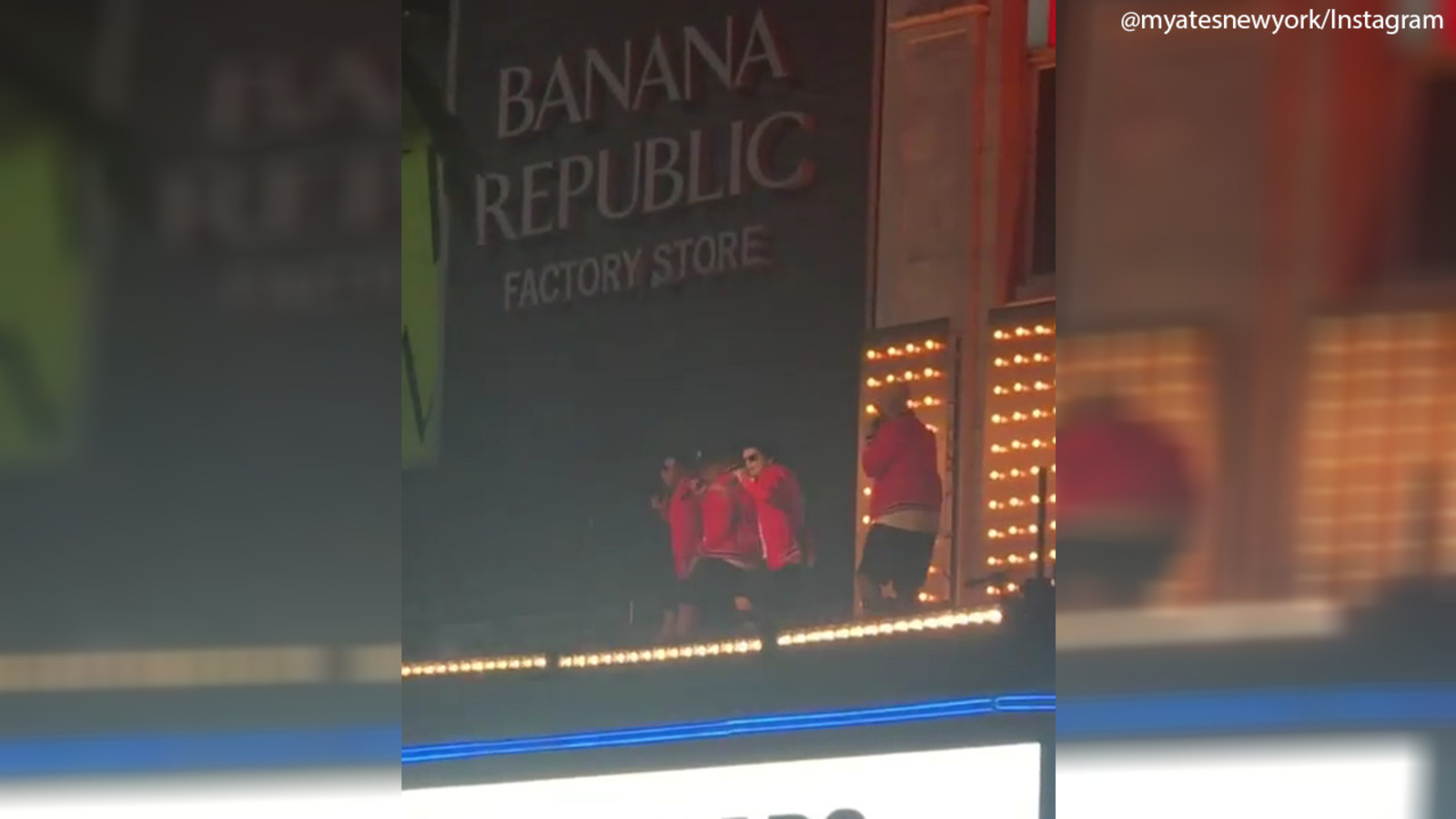 Bruno Mars surprises onlookers during music video shoot atop Apollo ...