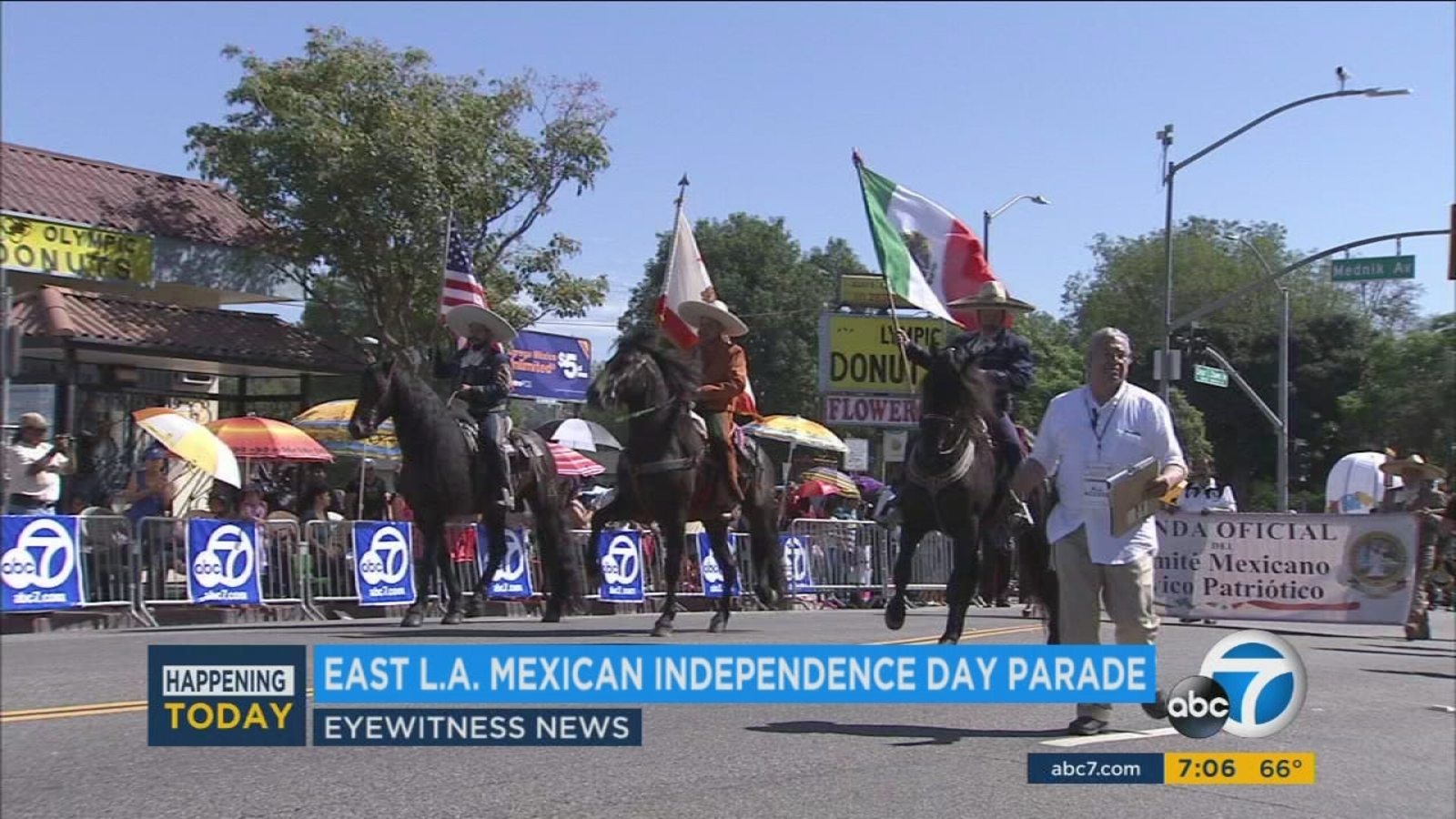 Hundreds attend East LA Mexican Independence Day Parade - ABC7 Los Angeles