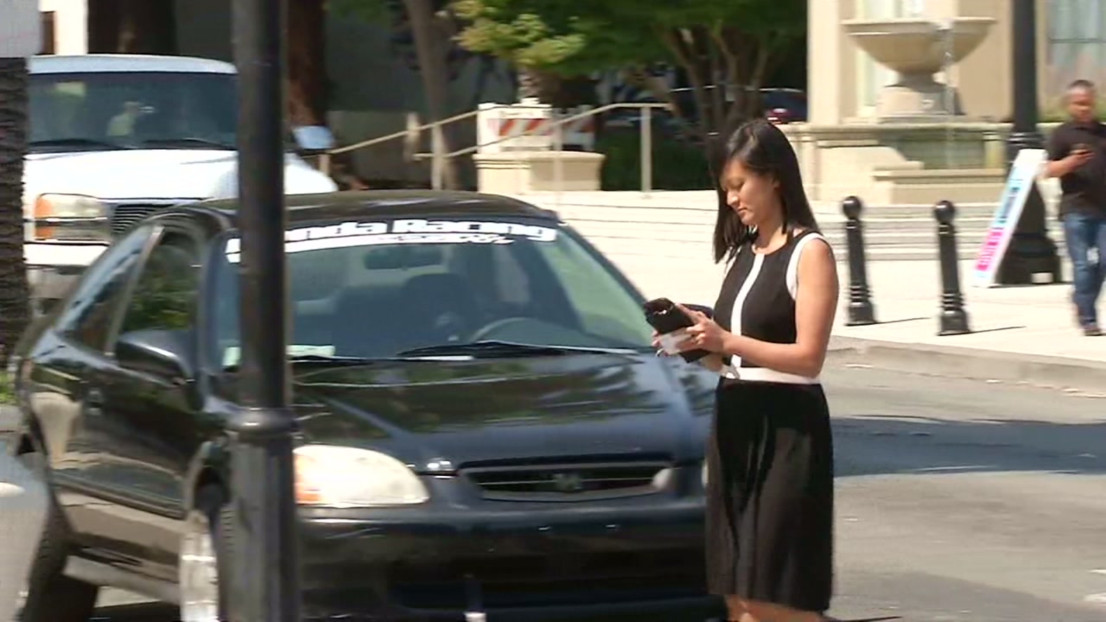Bay Area lawmaker takes first step toward curbing distracted walking ...