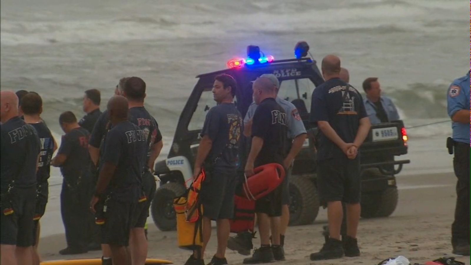 NYPD, FDNY divers search for missing swimmer at Rockaway Beach, Queens ...