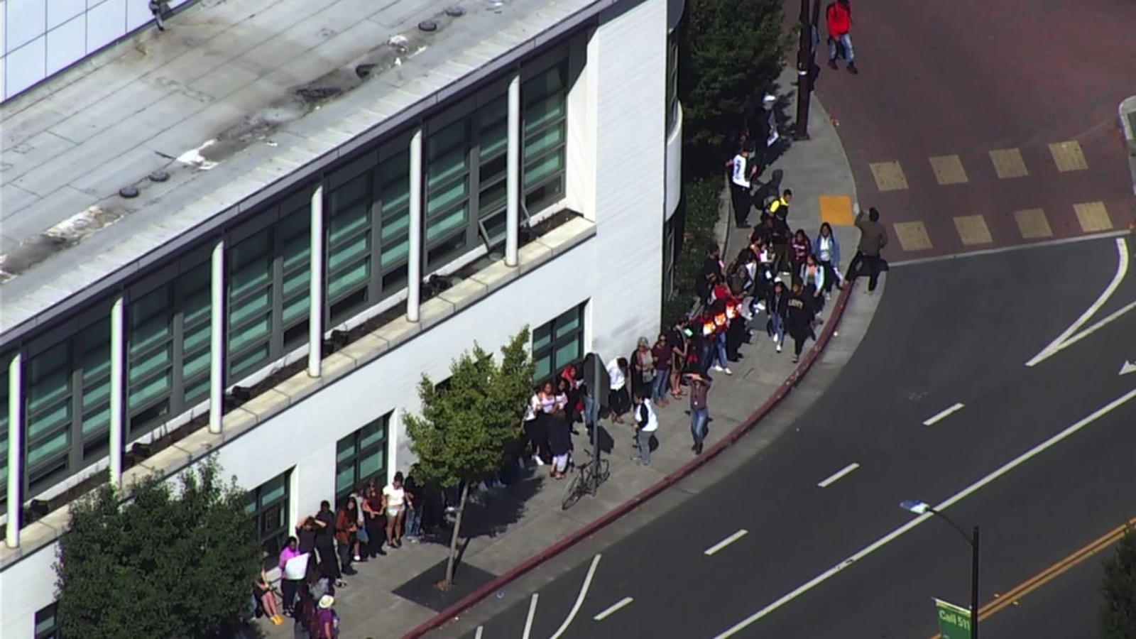 VIDEO: Berkeley High School students stage massive walkout over DACA ...