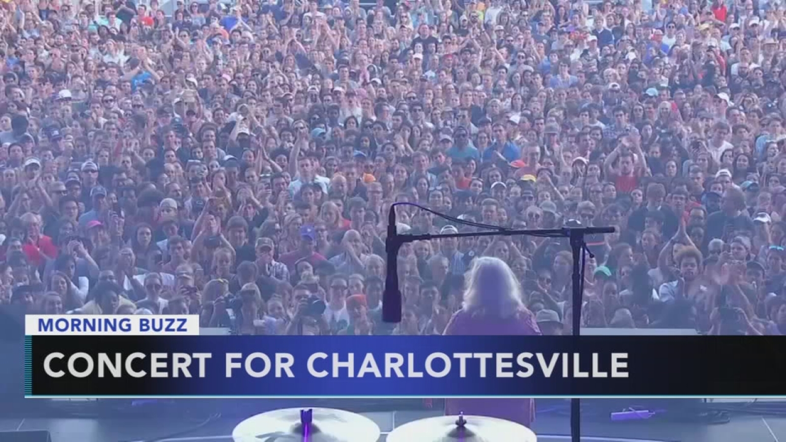 Dave Matthews introduces Heather Heyer's mother at Charlottesville ...