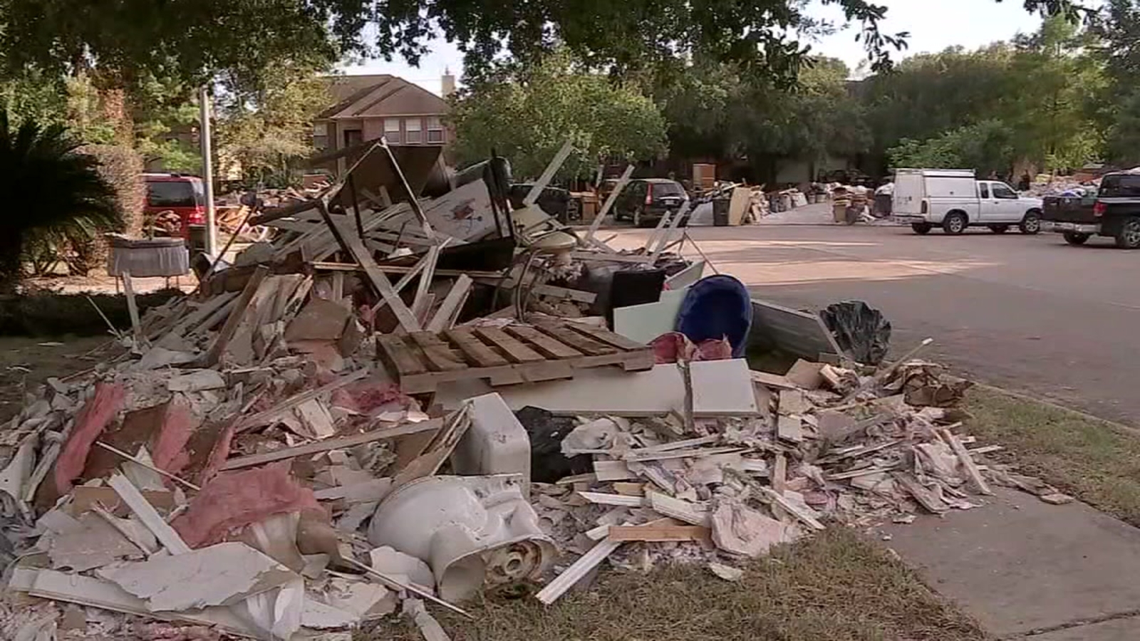 Update on Houston debris cleanup and what you can expect - ABC13 Houston