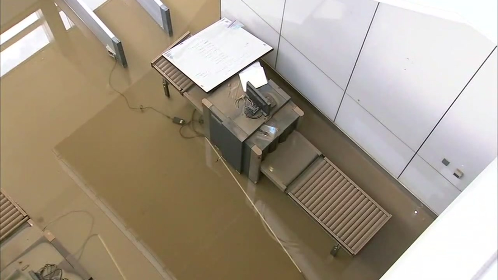 Officials debate how to fix Harvey-damaged jury room - ABC13 Houston