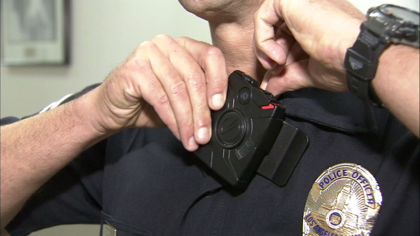 Los Angeles Police Commission debates releasing officer body camera ...