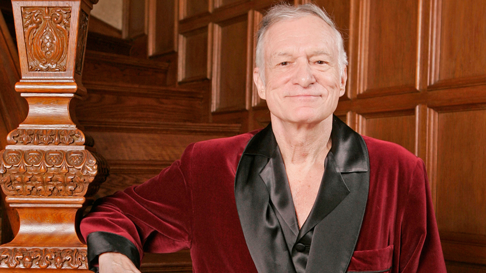 Celebrities, Playboy Bunnies pay tribute to Hugh Hefner - ABC7 Los Angeles