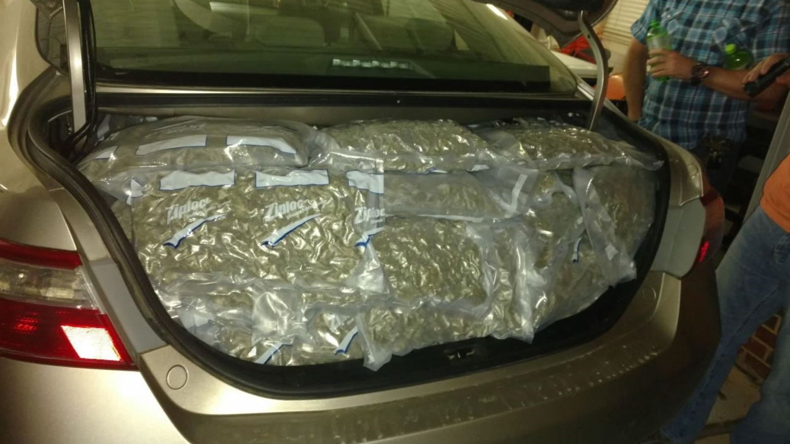 Mother and daughter with trunk full of marijuana arrested in Orange ...