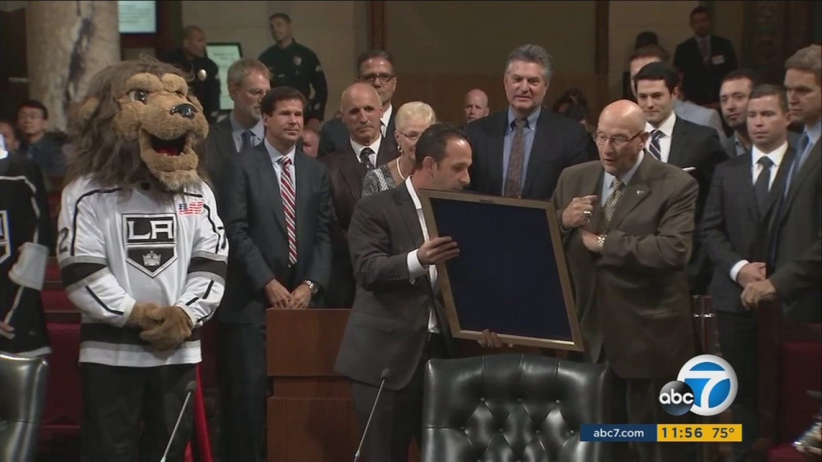 Kings broadcaster Bob Miller to be honored with Staples statue - ABC7 ...