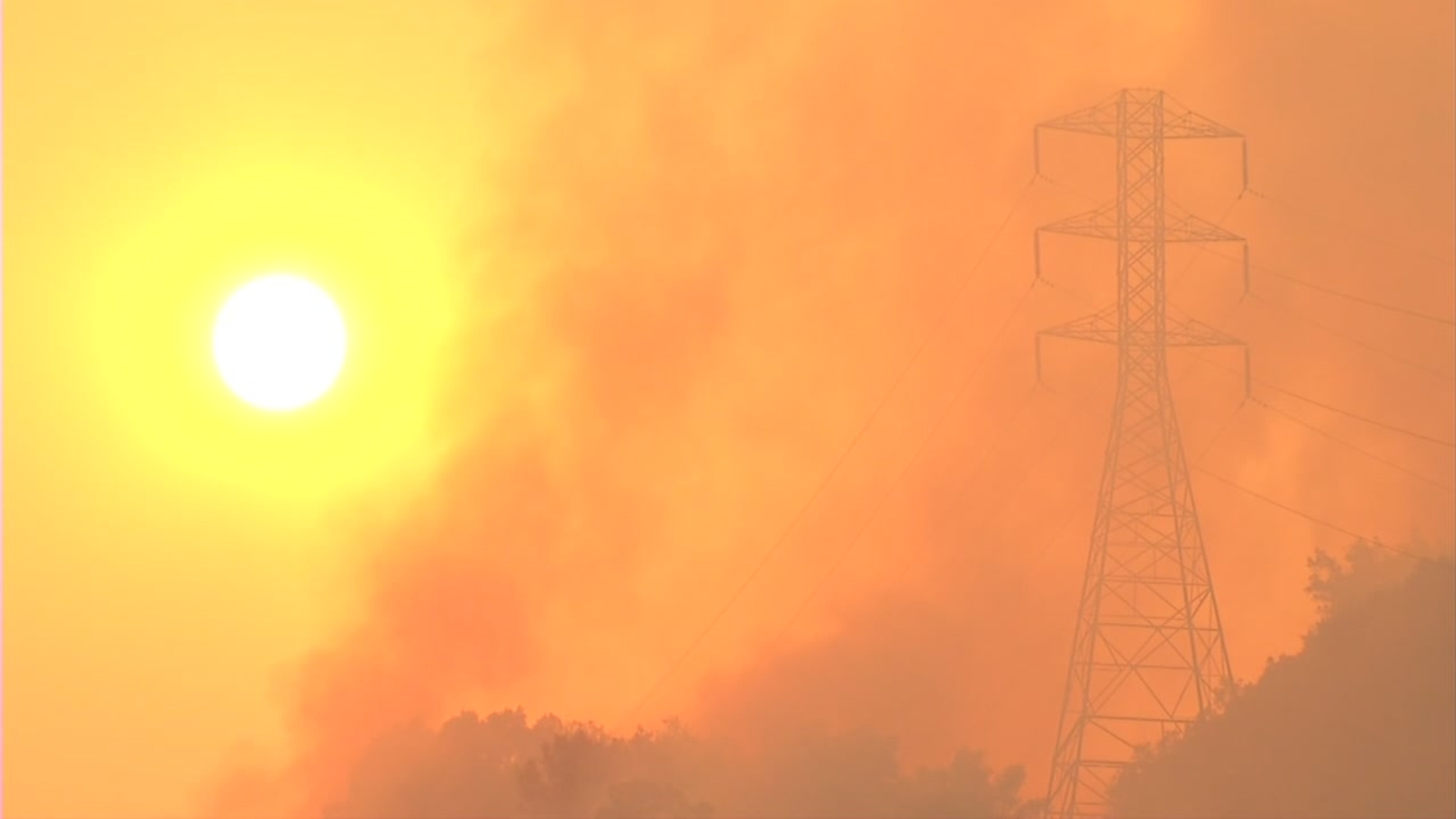 Crews winning battle against relentless wildfire in Calistoga - ABC7 ...