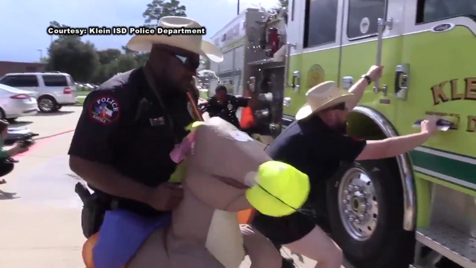 Klein ISD Police Dept. gets soapy for a good cause - ABC13 Houston