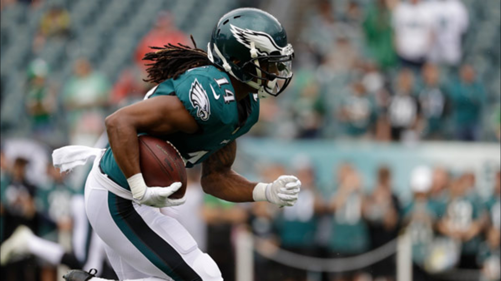 Philadelphia Eagles' Marcus Johnson baptized at team hotel surrounded ...