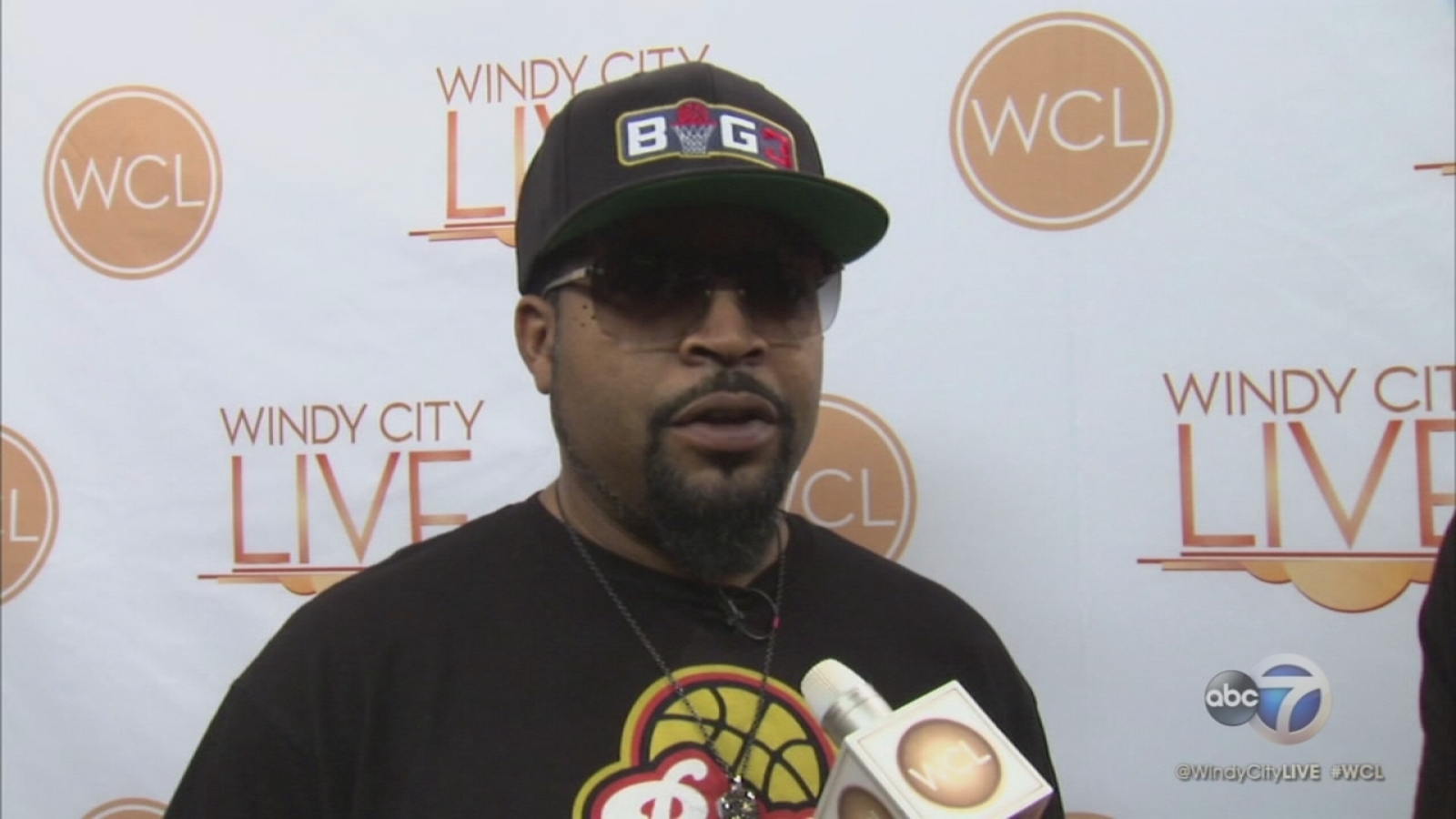 2-Minute Warning: Ice Cube - ABC7 Chicago