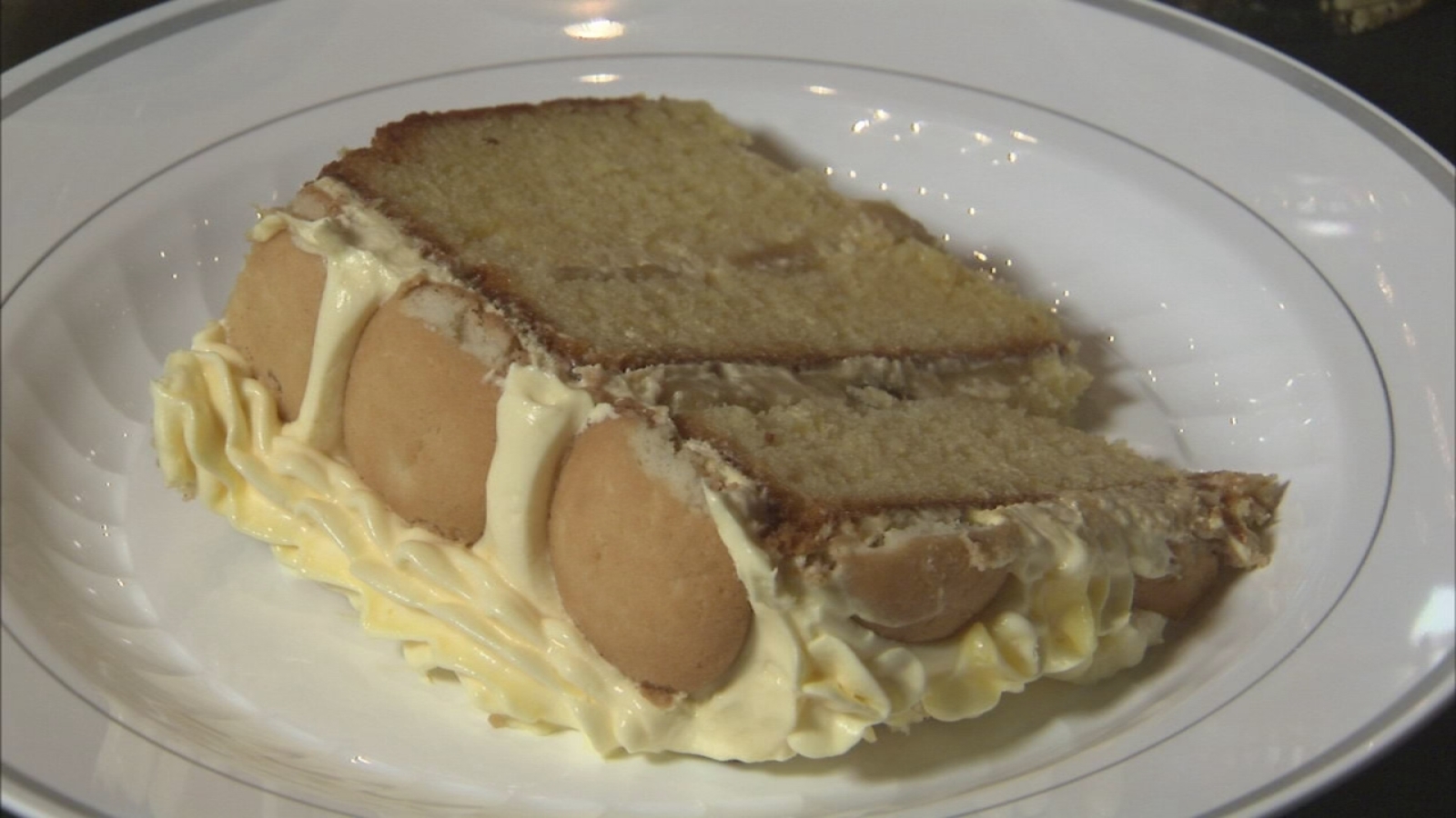Extra Course: Desserts at Evelyn's Food Love - ABC7 Chicago