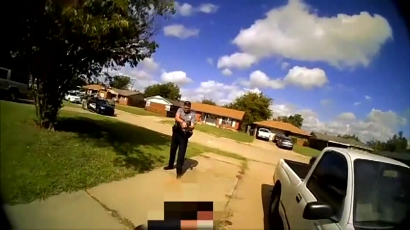 Body cam footage shows Oklahoma officer pulling gun on teen with fake ...
